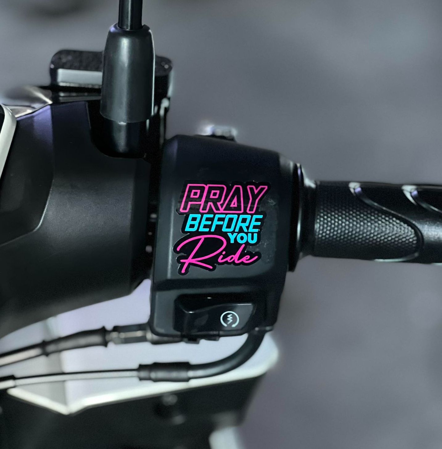 Shop Fazzio Emblem Stickers online | Lazada.com.ph